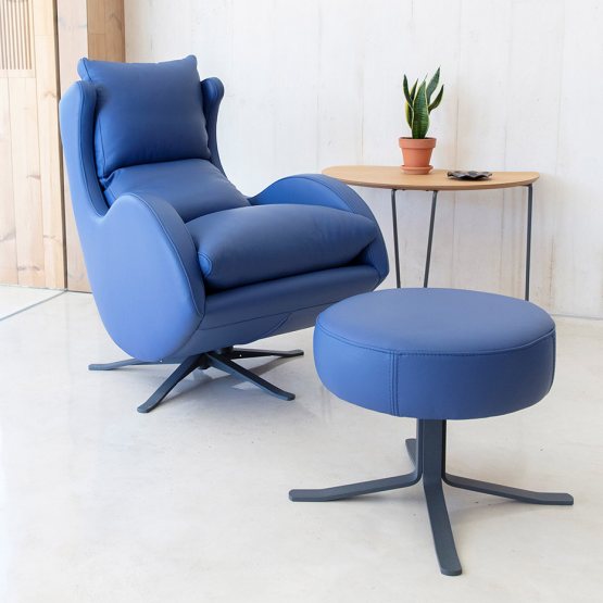 Buy Fama Lenny Swivel Chair Online | Julia Jones